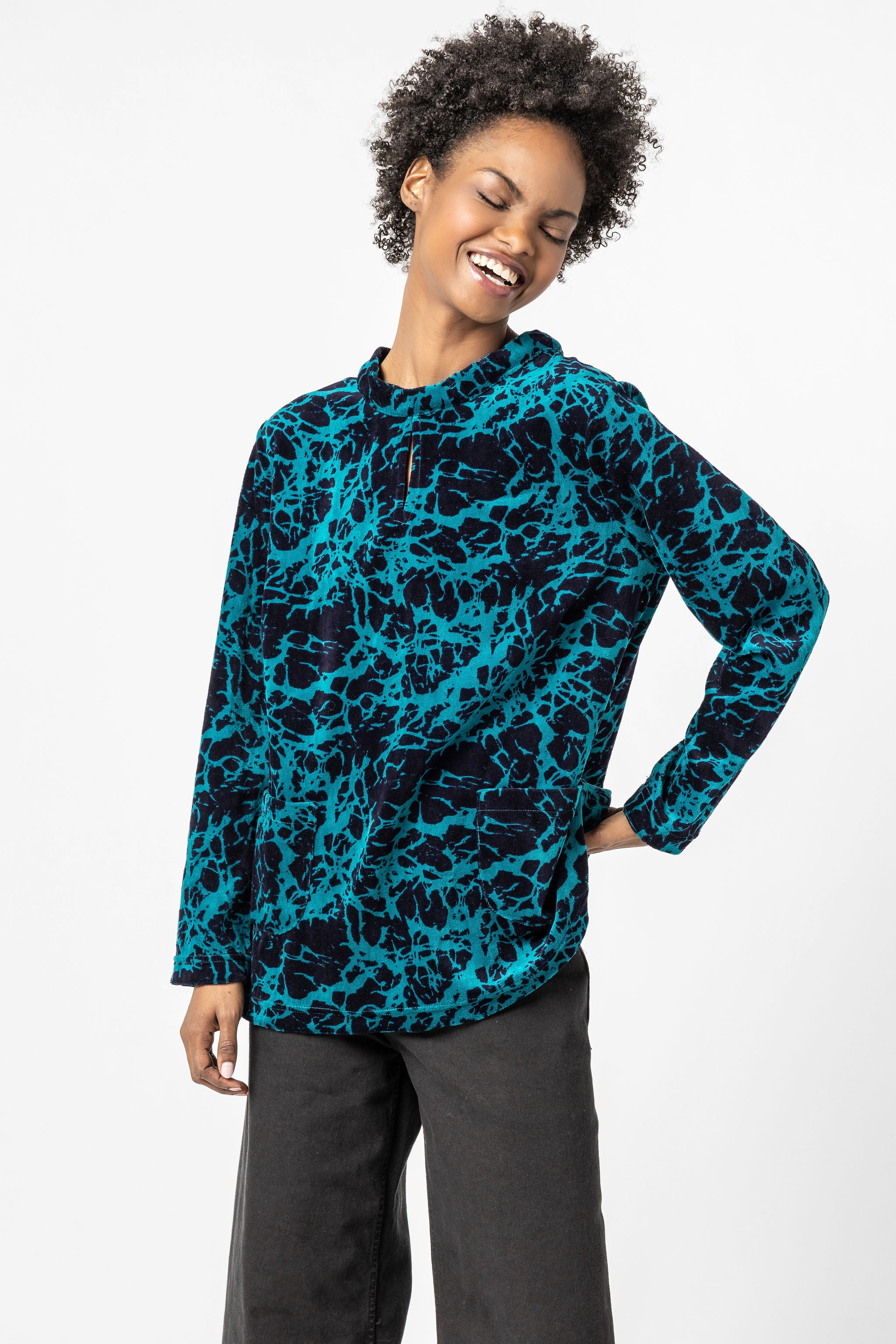 Tamara Velvet Key Hole Top – Komil Clothing