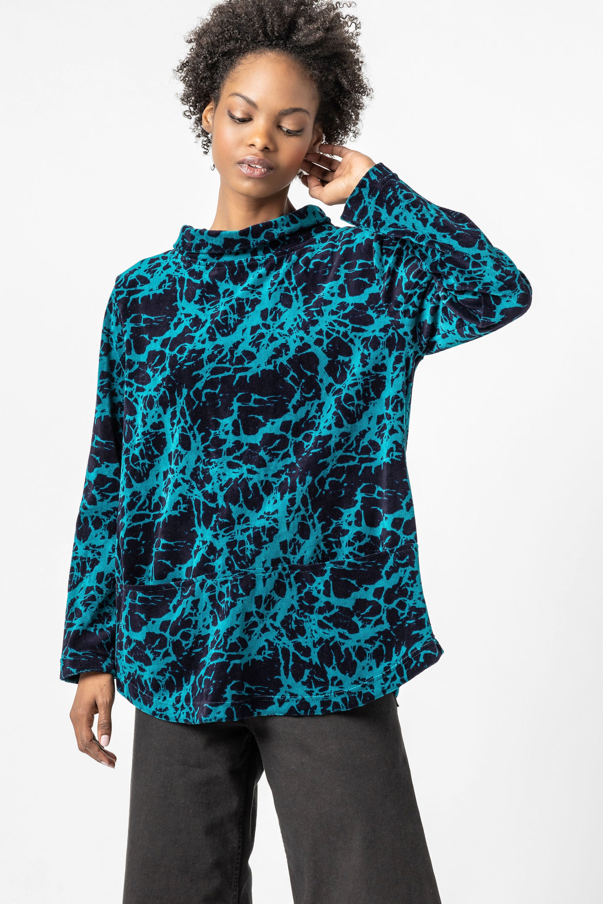 Tamara Velvet Top – Komil Clothing
